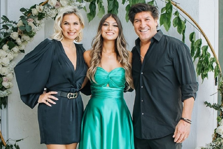 Hija de Iván Zamorano y María Alberó se graduó en EE.UU. : Mamás Bellas