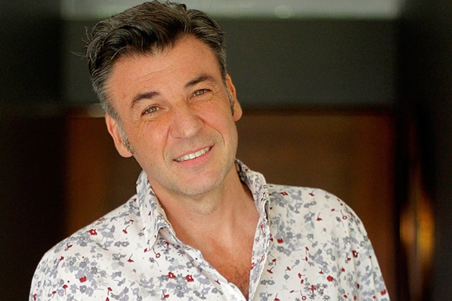 Yann Yvin deja la escoba al mostrarse junto a su madre : Mamás Bellas